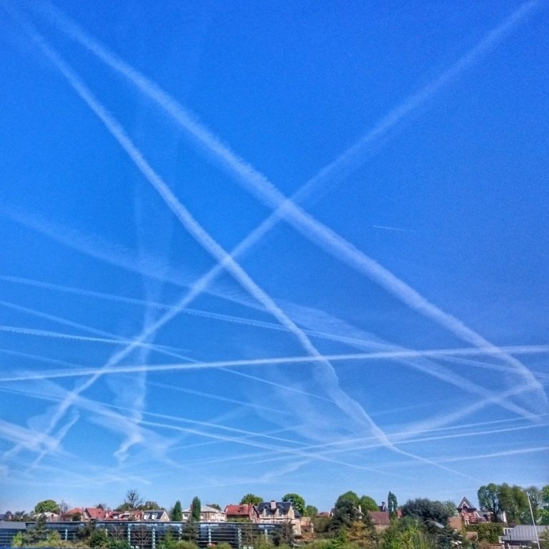 Cirrus homogenitus – Nature